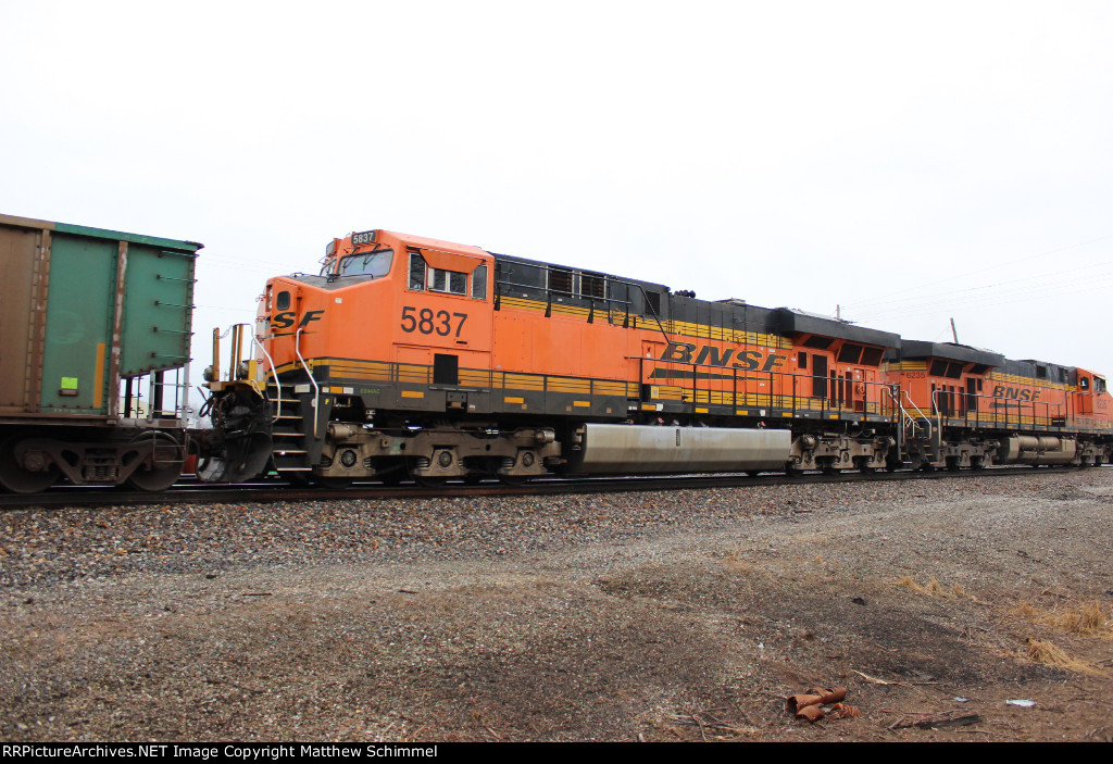 BNSF 5837
